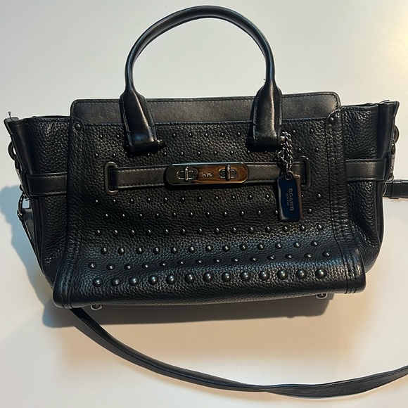 Coach | Bags | Coach Swagger 27 Black Pebble Leather With Rivets ...